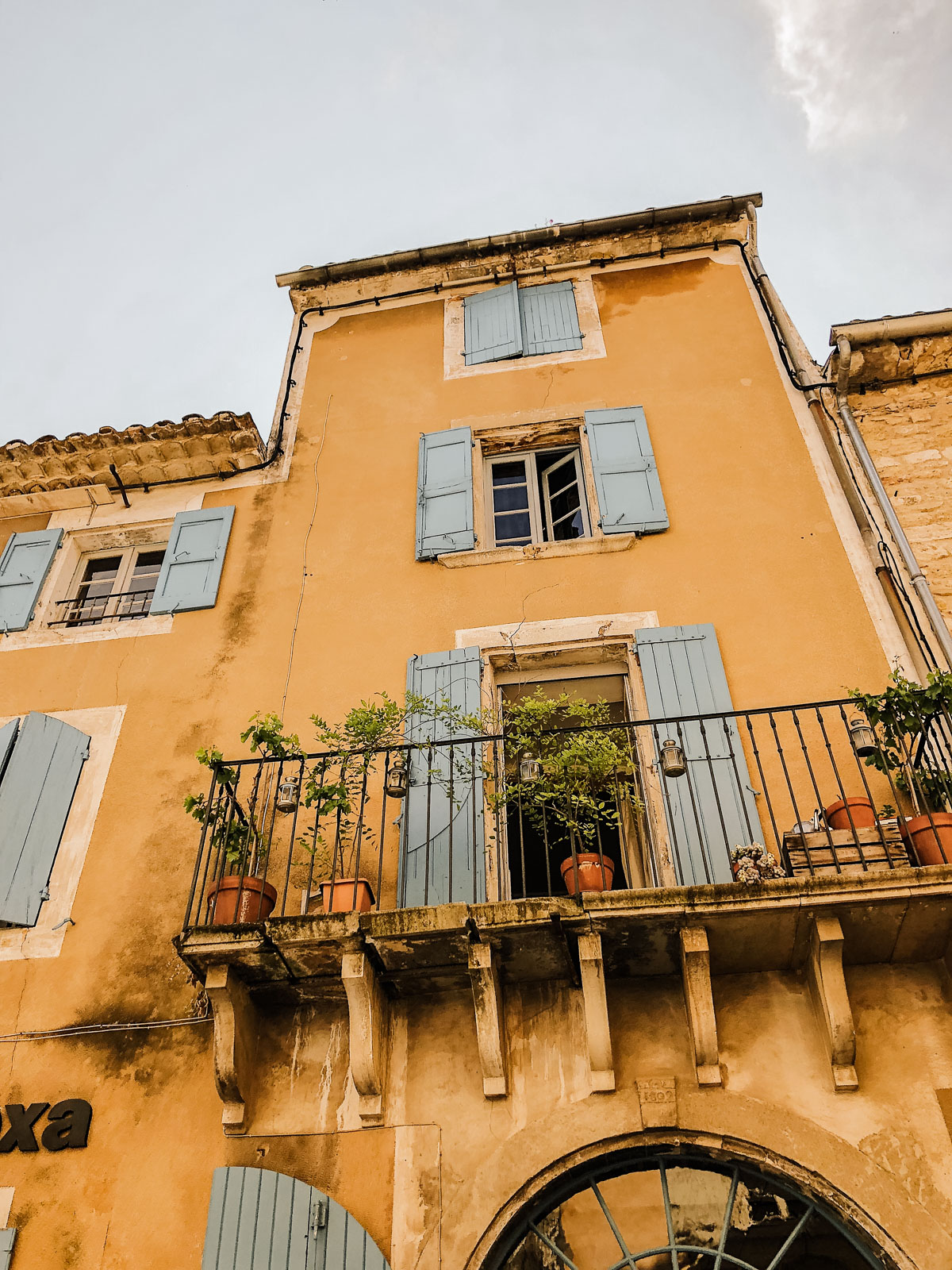 Provence France Travel Guide (Exploring the Luberon) - A Beautiful Plate