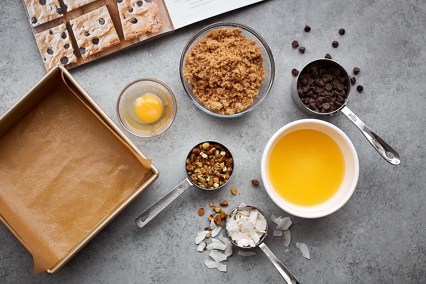Easy Blondie Recipe (with Flavor Variation Ideas!) - A Beautiful Plate